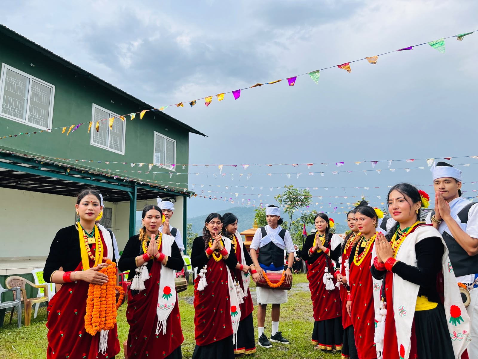 कुमाल समाज नेपालद्वारा ‘पाउधुरे’ नाच तथा गीतको म्युजिक भिडियो छायांकन ...